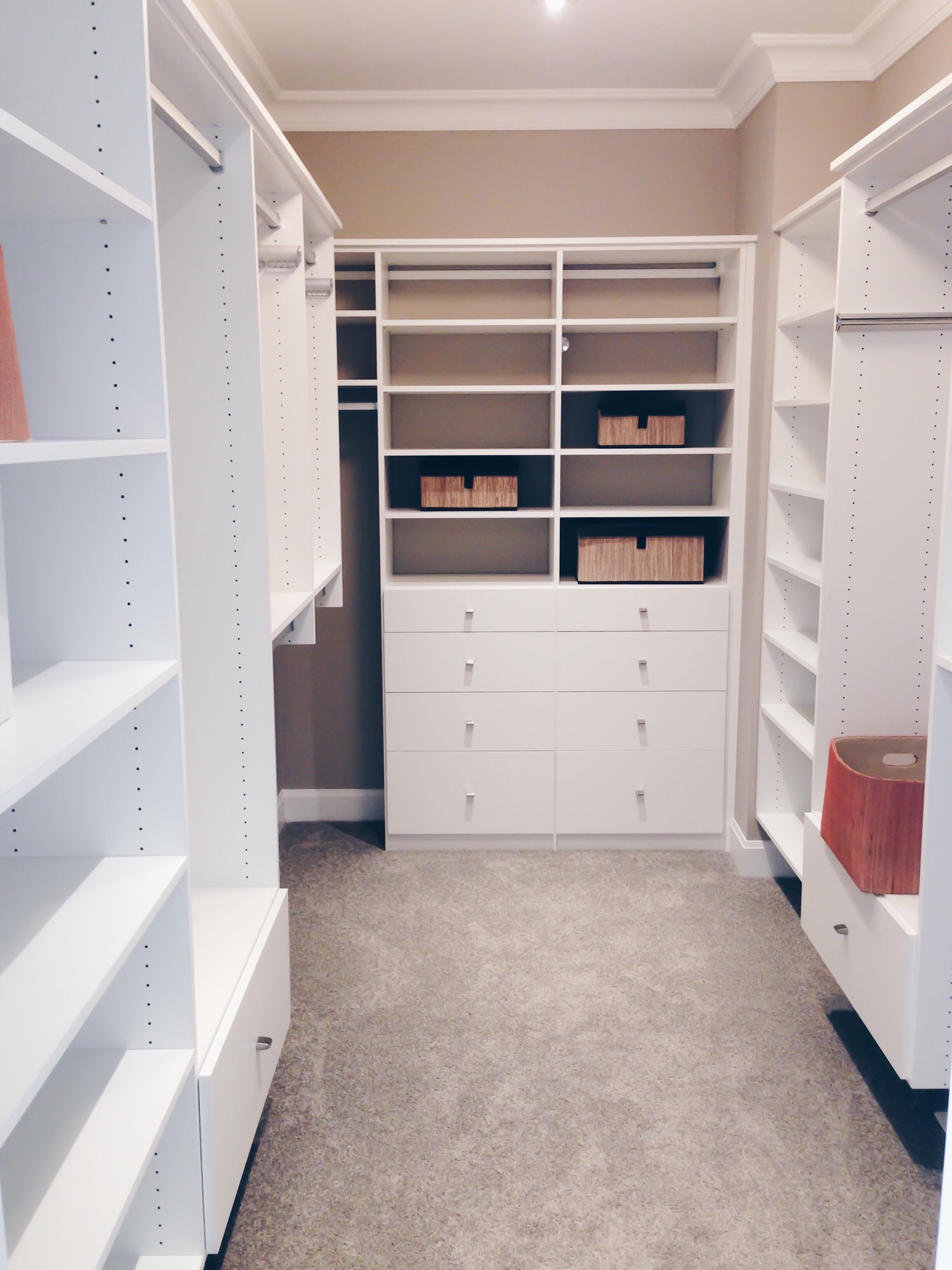Walk in closet organizer